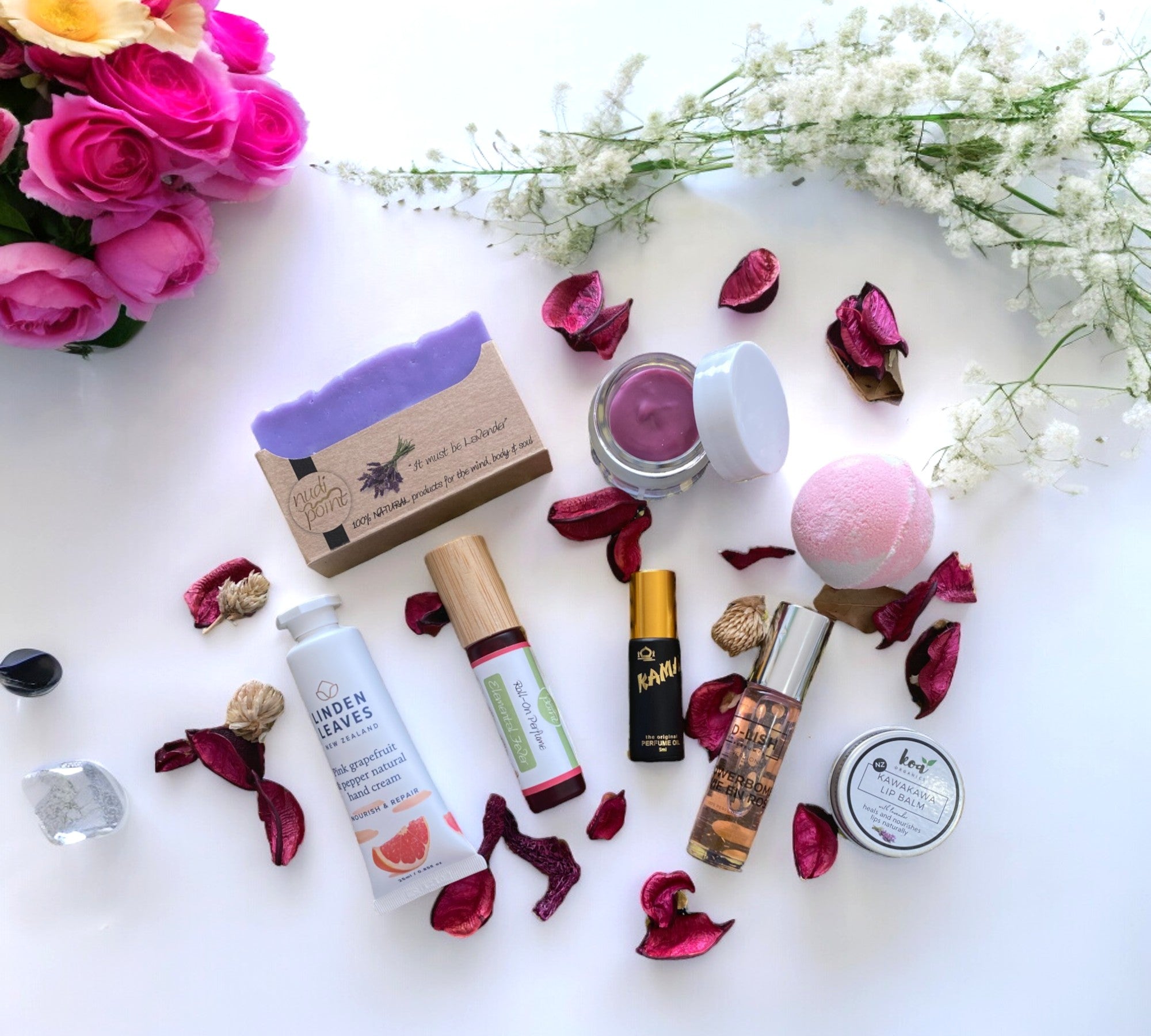 Gizzy Gifts and More | Authentic NZ Greenstone & Bone Taonga – Gizzy ...